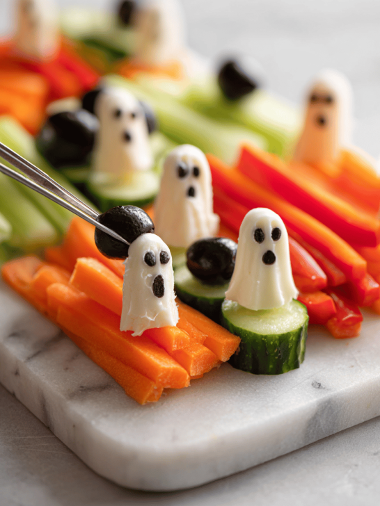 How to Make a Spooky but Simple Halloween Ghost Veggie Platter That ...